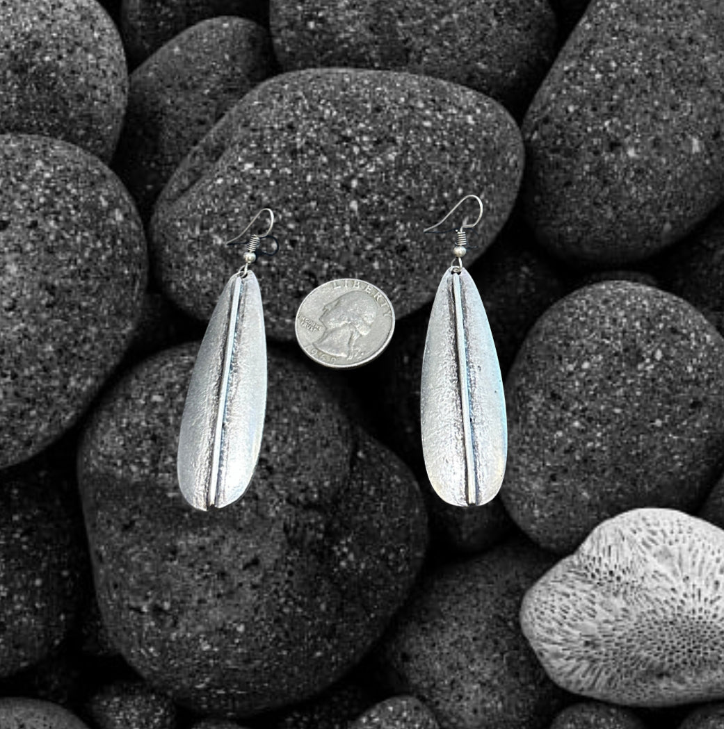 Handcuffed earring – Mihret Ethnic Jewelry